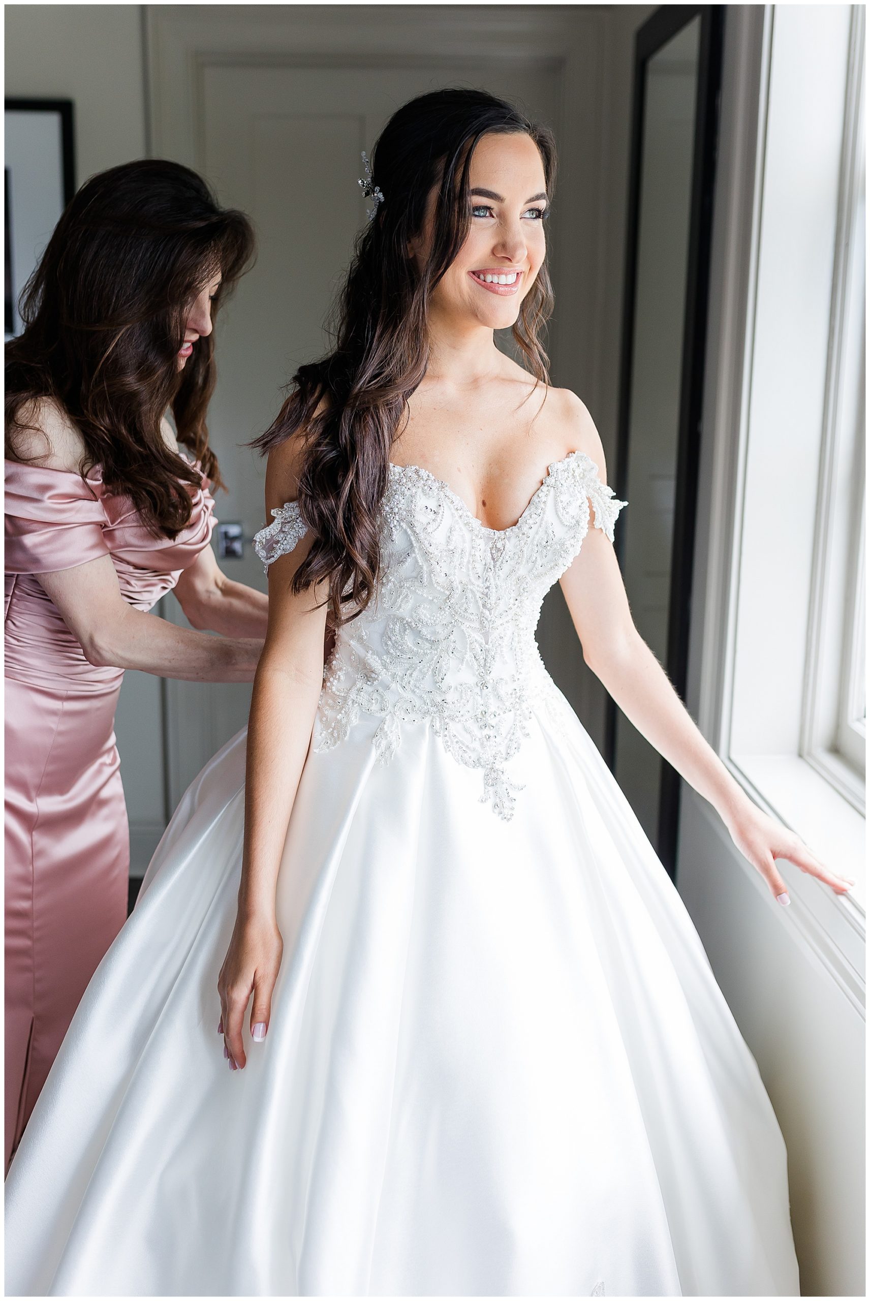 Elegant White Pillars Wedding in Biloxi - kaycestorkweddings.com